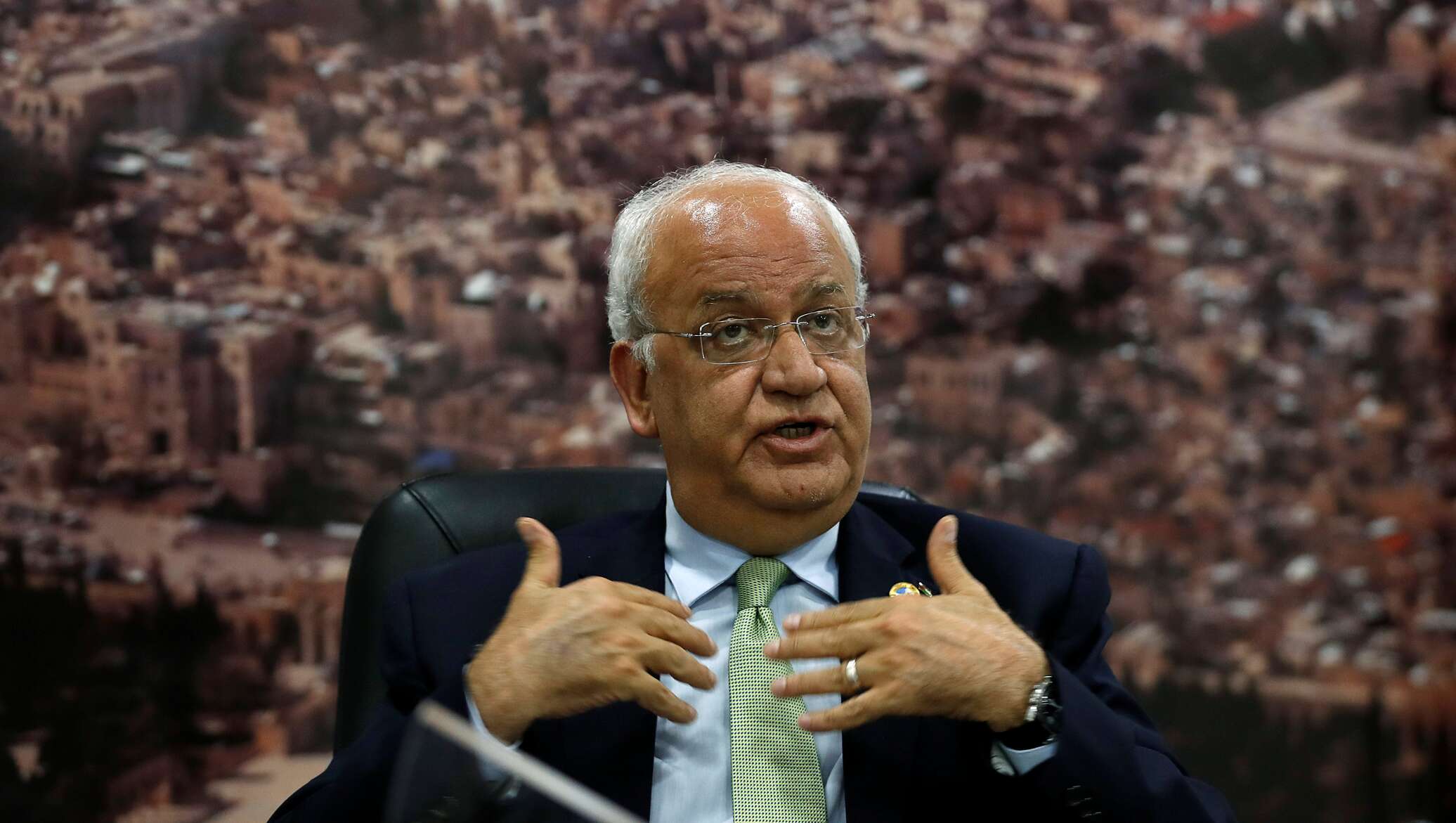 عريقات خطة الضم الإسرائيلية لأراض فلسطينية محتلة فصل عنصري 14 06